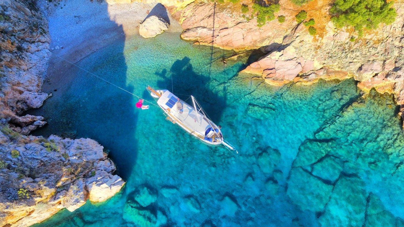 Motor Sailor Lydia Yacht Charter Details, Italy Amalfi charter yacht ...